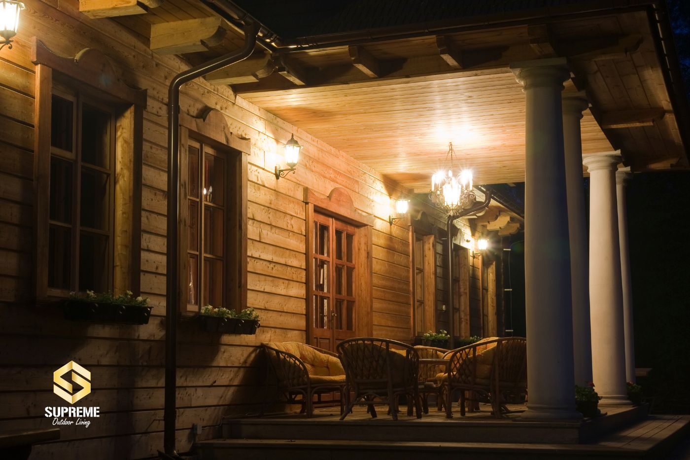 How to Choose Outdoor Decoration Lighting That Complements Your Home - Supreme Outdoor Living
